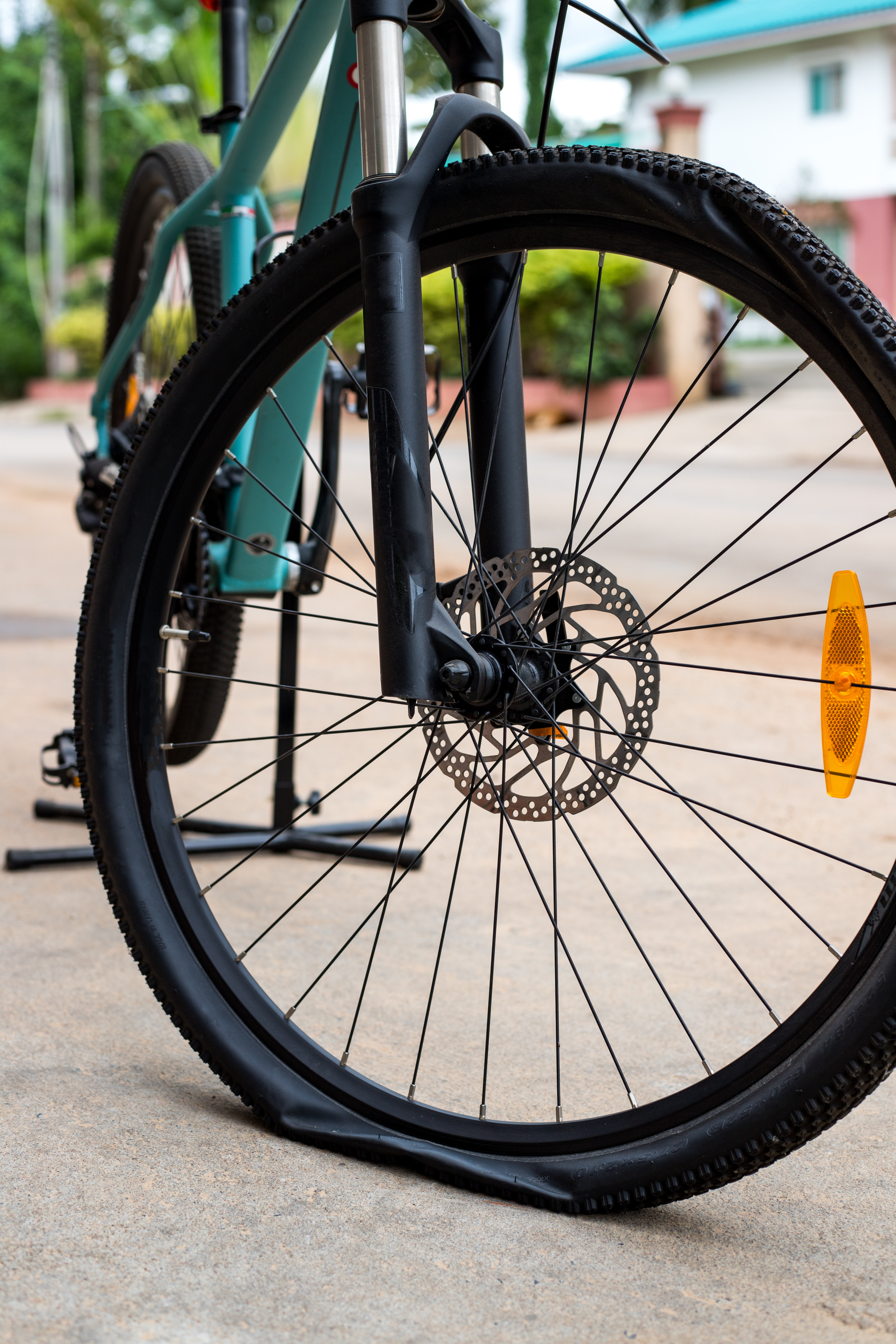 FAQ - Leakage: What is a leak and what are the possible causes of leaks?